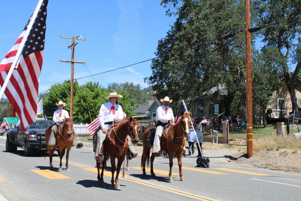 2019 Glennville Rodeo and Parade – Kern County Sheriff's Mounted Posse